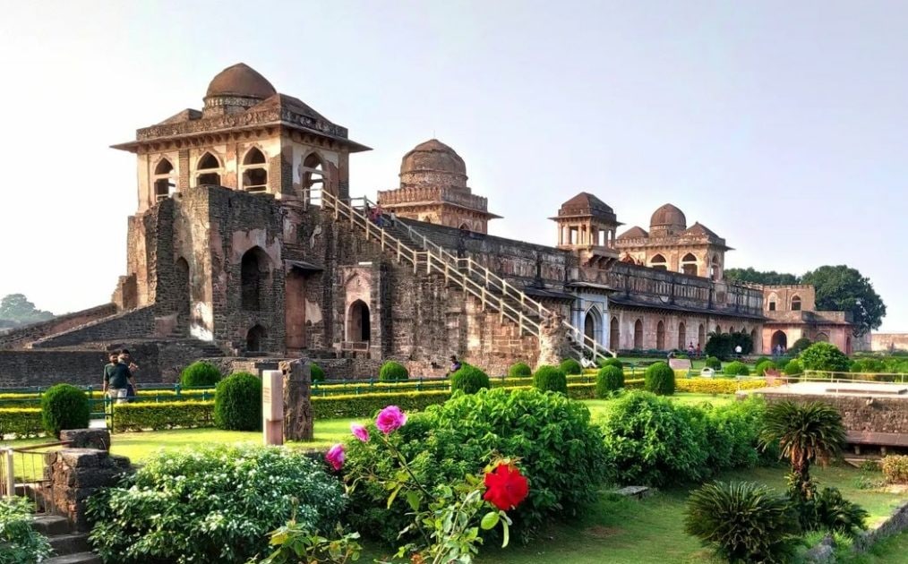 इस शहर के ऐतिहासिक आर्किटेक्चर देख रह जाएंगे दंग, प्री वेडिंग शूट के ...