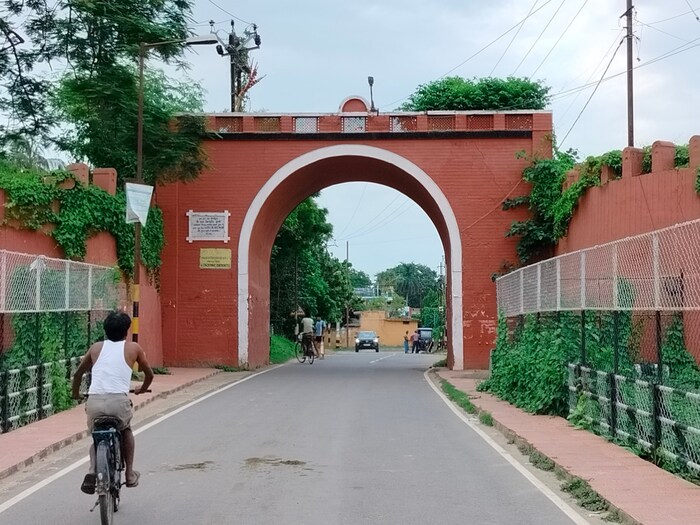 मुंगेर के किले में मीर कासिम की इजाजत के बगैर परिंदा भी नहीं मार सकता ...