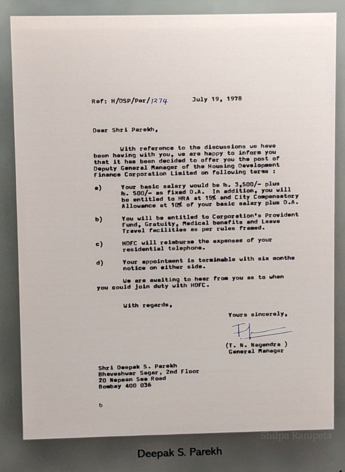 गजब! 10 लाख करोड़ का बैंक, बॉस की सैलरी सिर्फ 3500 रुपये महीना, वायरल ...