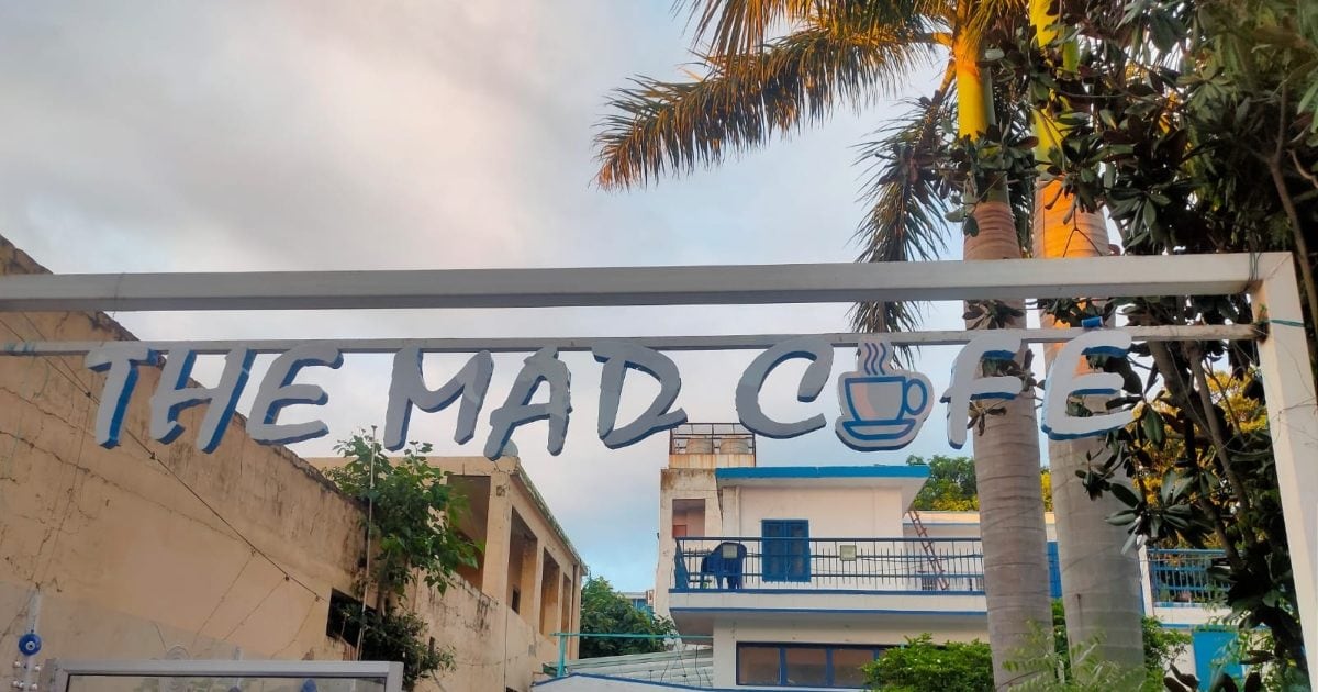 ऋषिकेश के The Mad House कैफे में मिलेगा बेस्ट चाइनीज फूड, खूबसूरत ...