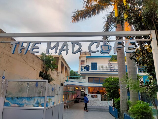 ऋषिकेश के The Mad House कैफे में मिलेगा बेस्ट चाइनीज फूड, खूबसूरत ...