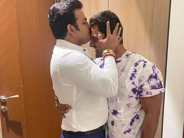 Pawan Singh Khesari Lal की दुश्मनी खत्म एक दूसरे के गले लगे और किया