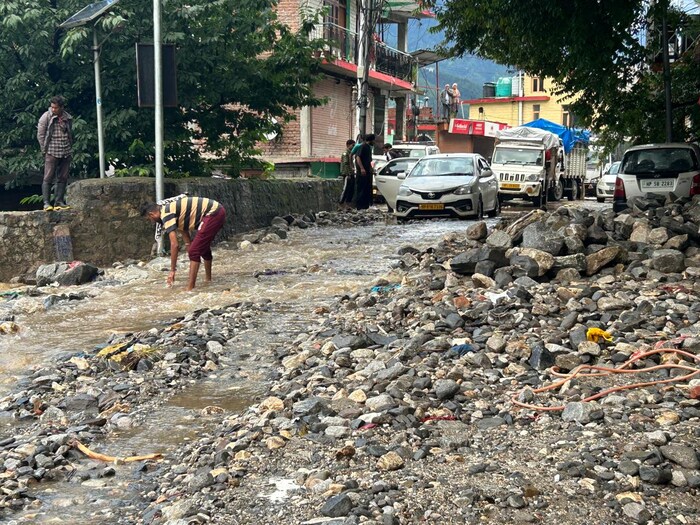 Manali Weather Update Flood Landslide Cloud Burst Again in Kullu Manali ...