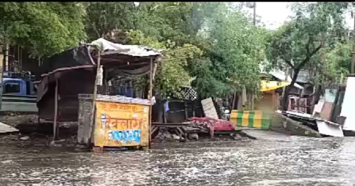 गाजियाबाद का तुलसी निकेतन समुद्री टापू कहलाता है, चलकर नहीं बल्कि तैर ...