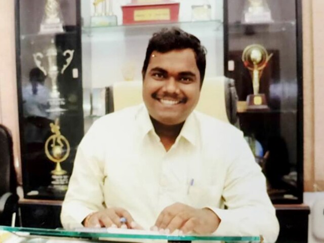 Success Story : पंचर बनाकर कर रहे थे गुजारा, फिर बन गए IAS, यूपीएसी ...