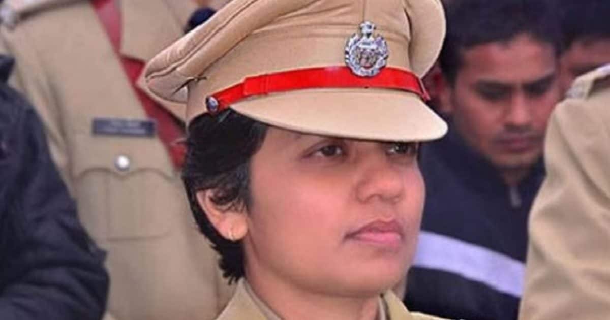 बिना कोचिंग पहली बार में UPSC पास कर बनीं IPS, लेडी सिंघम हैं परेशानी में, जानिए क्यों - IPS ...