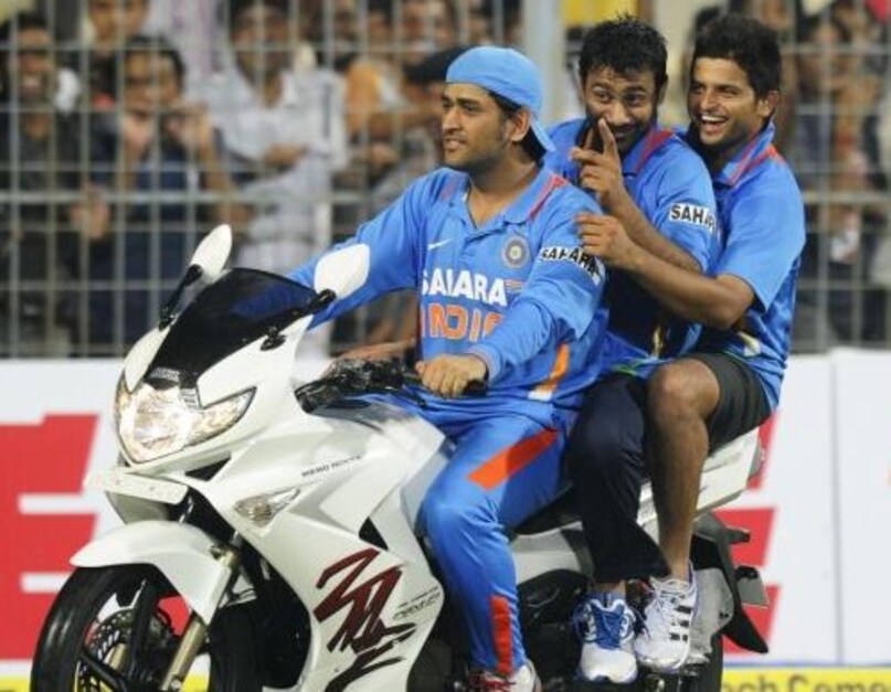 ms dhoni net worth, mahendra singh dhoni Hummer, ms dhoni life style ...
