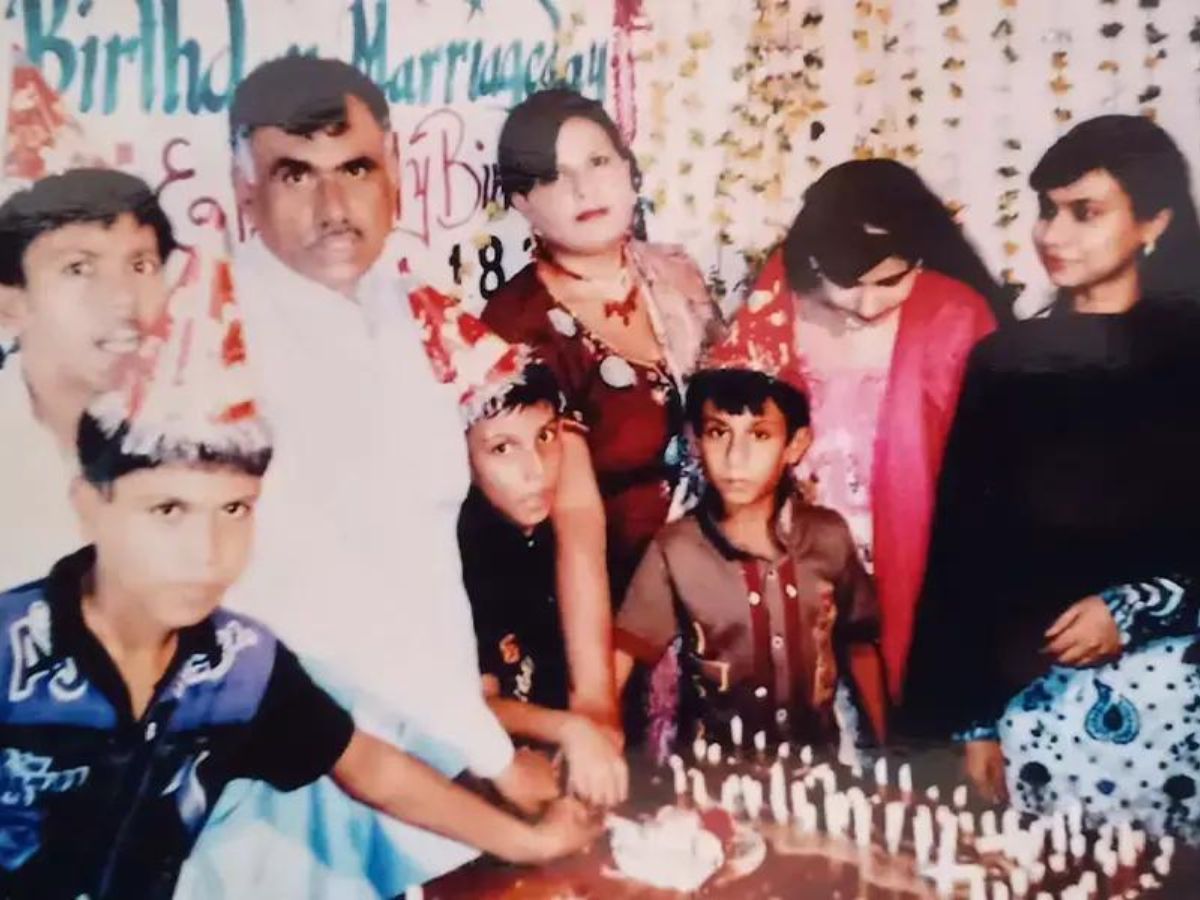 Pakistan Family World Record: अनोखी फैमिली, 7 बच्चों संग रहते हैं मां ...