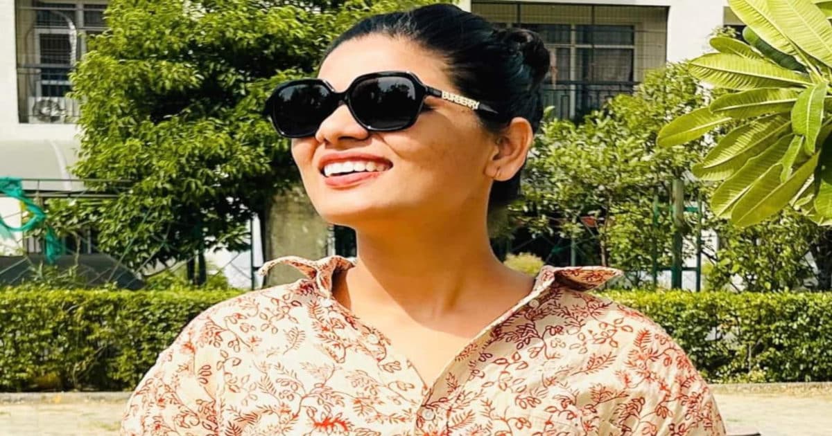 Neha Singh Rathore: FIR के बाद नेहा सिंह राठौर का पहला ट्वीट, कहा- 'लोग ...