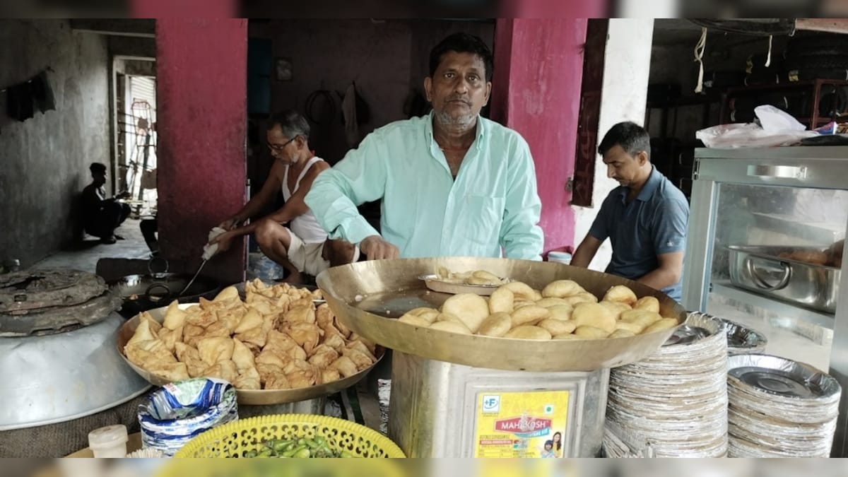 यहां मिलती है बिहार की लिट्टी-घुघनी, 20 रुपये में चख लें खास स्वाद ...