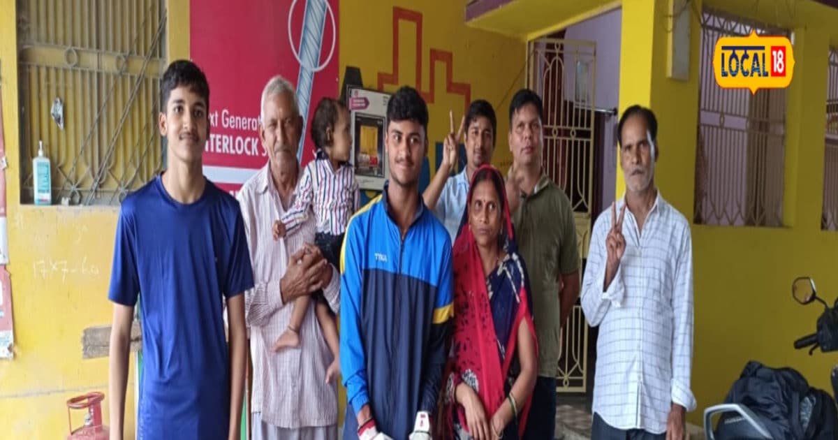 हजारीबाग के ऋषिकेश का राष्ट्रीय दिव्यांग T-20 कप में चयन, एक पैर पर ...