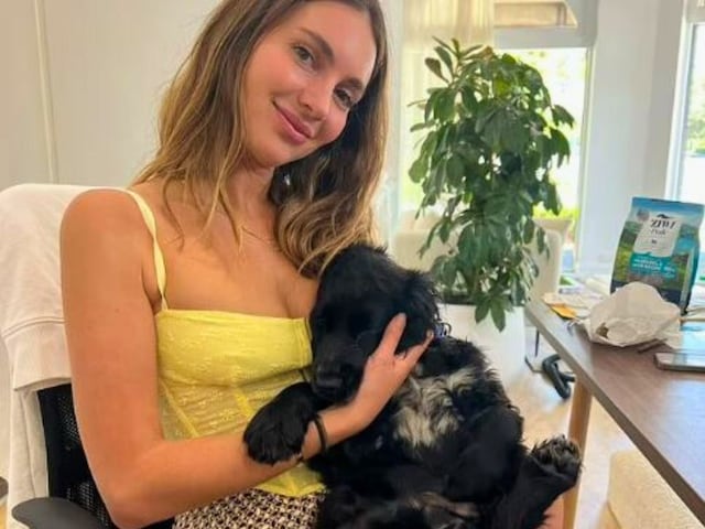 कुत्‍ते के लिए लड़की ने छोड़ दी नौकरी, वजह जानकर हो जाएंगे शॉक्‍ड, भला ...