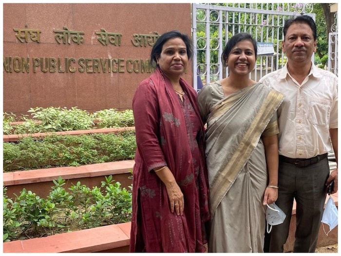 IAS Success Story: डॉक्टर से बन गईं IAS, पहले भी मिला सरकारी नौकरी का ...