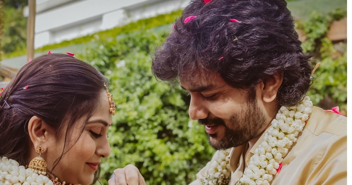 मशहूर अभिनेता ने 33 की उम्र में गर्ल फ्रेंड से की शादी, सामने आई ...