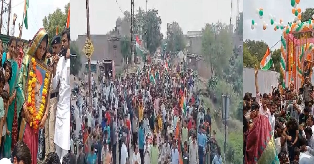 Ratlam: शहीद की पत्नी के कदमों में ग्रामीणों ने बिछाई हथेलियां, वीर ...