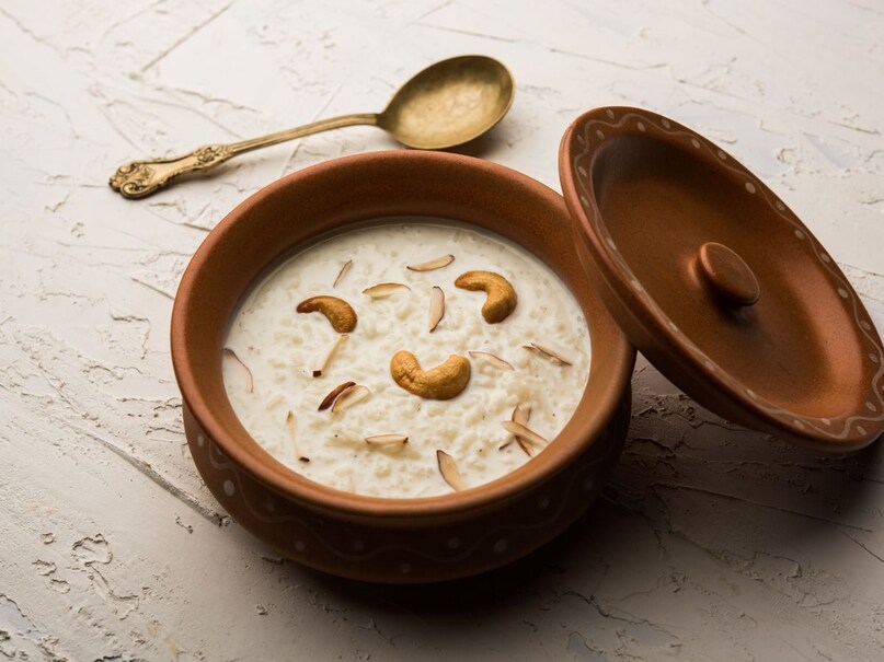 लड्डू, बर्फी के साथ इन 5 मिठाइयों से सेलिब्रेट करें रक्षाबंधन, त्योहार ...