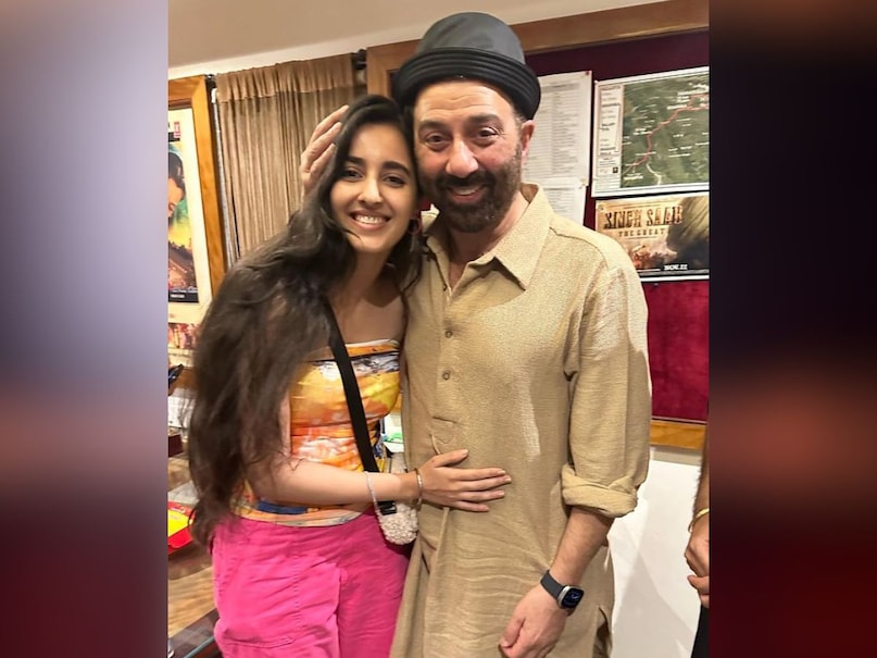 Gadar 2 से रातों- रात स्टार बन गई 26 साल की साउथ हीरोइन, मिली इतनी फीस ...