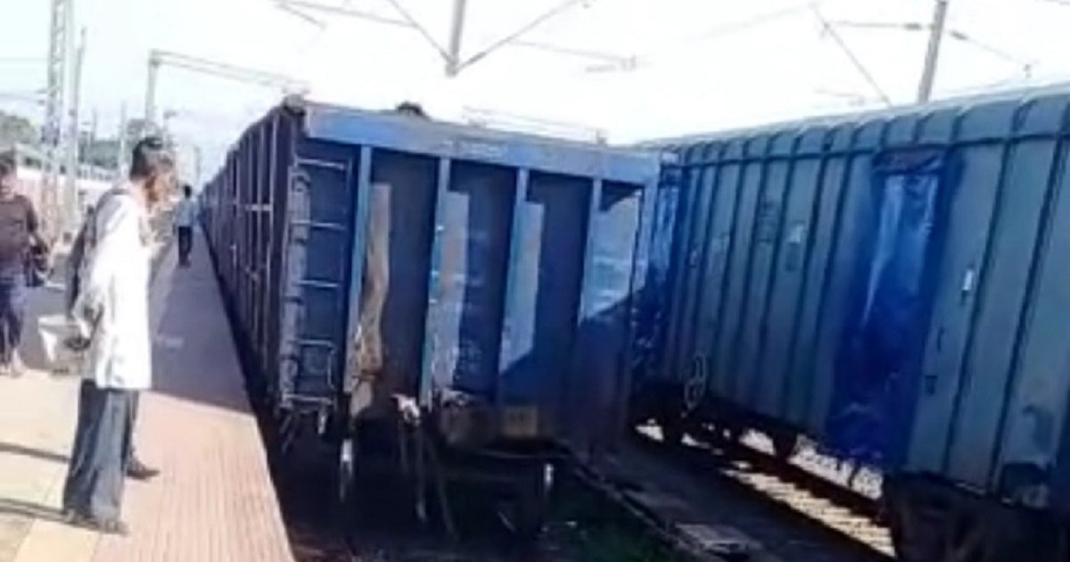 Bihar News: Goods train moved ahead leaving behind three bogies at ...