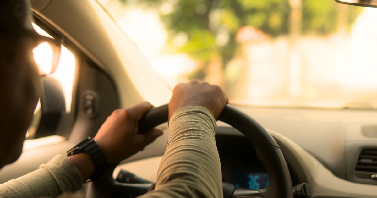 उबर कैब से जा रहा था शख्‍स, तभी मिला ऐसा मैसेज, देखकर रह गया हैरान ...