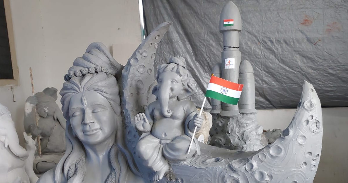 शिवजी और चंद्रयान का मिलन! वडोदरा के मूर्तिकारों ने बनाई अनोखी मूर्ती ...