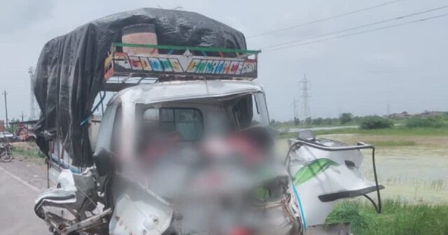 10 killed in a serious road accident near bavla bagodara in Ahmedabad ...