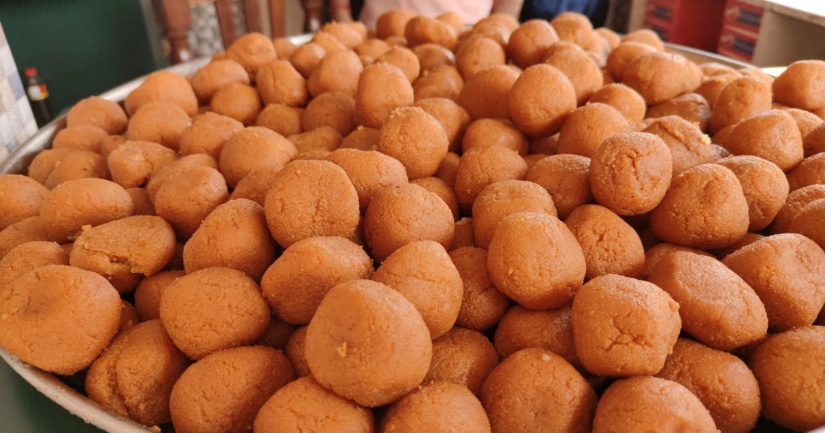 बिहार की 'एटम बम' मिठाई...यूपी के शुद्ध छेना से तैयार, कीमत कम, स्वाद ...