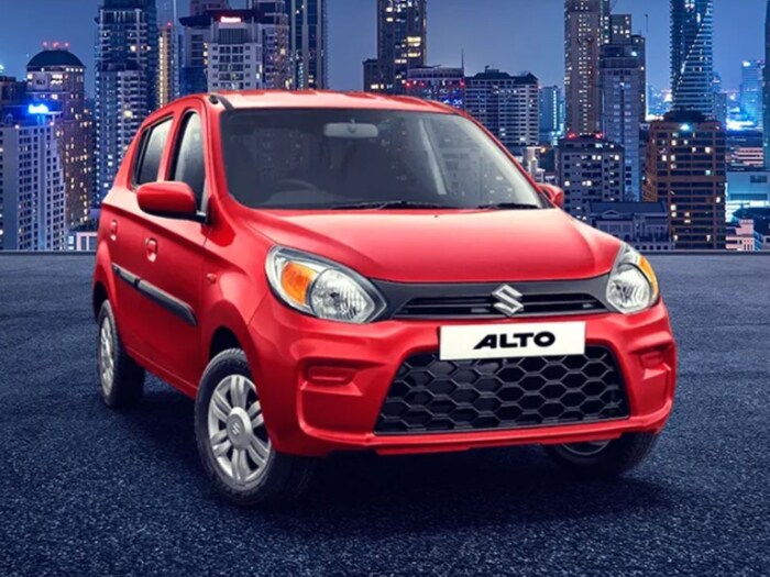 Mahindra xuv 700 sales surpasses alto k10 sales mileage upto 35 kmpl ...