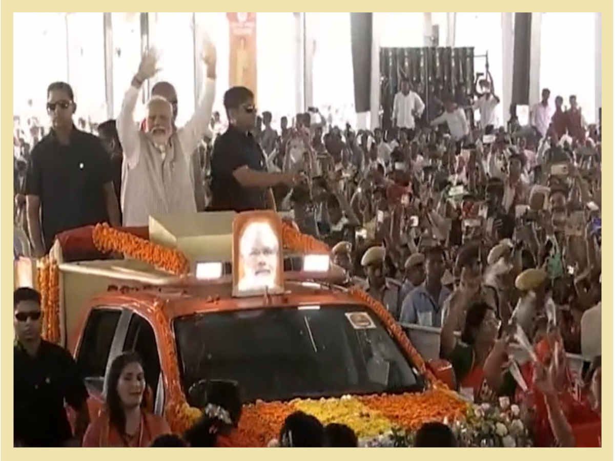 PM Modi Rajasthan Visit: खुली जीप में सभा स्थल पर पहुंचे, मंगल गीतों के साथ किया गया स्वागत - PM ...