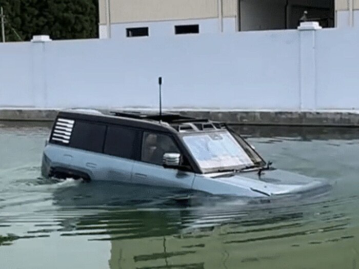 Byd yangwang electric suv unveiled with 1000kms range and capable of ...