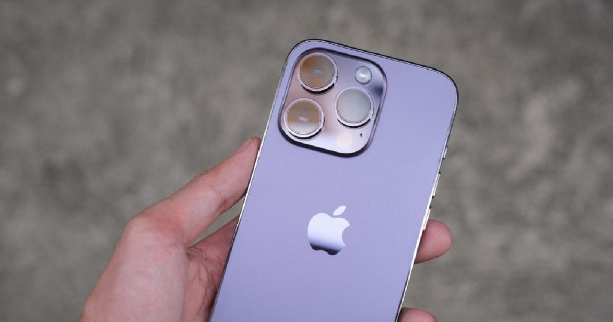 पहली बार इतने सस्ते हो गए ऐपल के ये 4 पॉपुलर iPhone, लग गई लाइन, तेजी ...