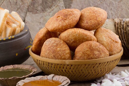 प्याज की ऐसी कचौड़ी नहीं खायी होगी, मसाला बनाने के लिए अपनाएं ये विधि ...