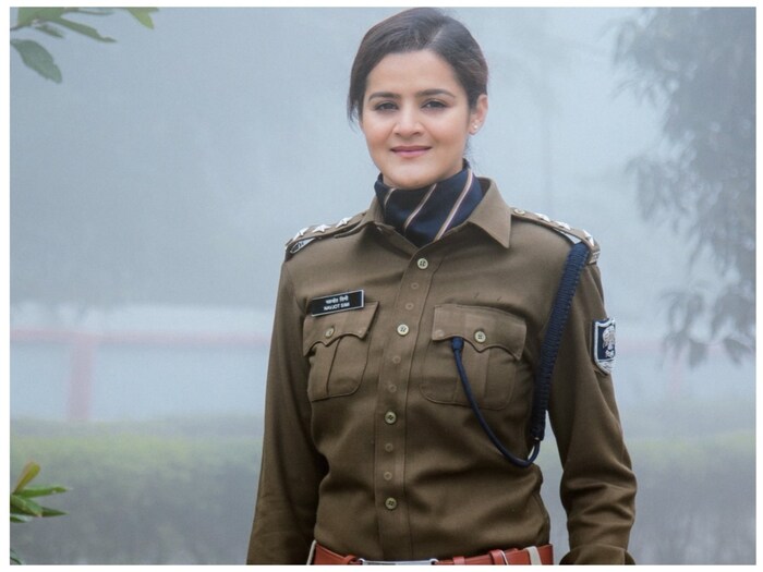 IPS Story: कौन हैं इंटरनेट पर वायरल होने वाली IPS अफसर? एक फोटो पर आए लाखों लाइक्स - Dr navjot ...
