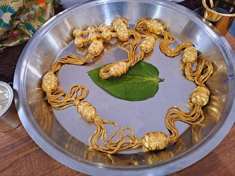 ब्राह्मण हूं सवा किलो सोने का जनेऊ पहनता हूं! किसने कहा पंडित गरीब होते ...