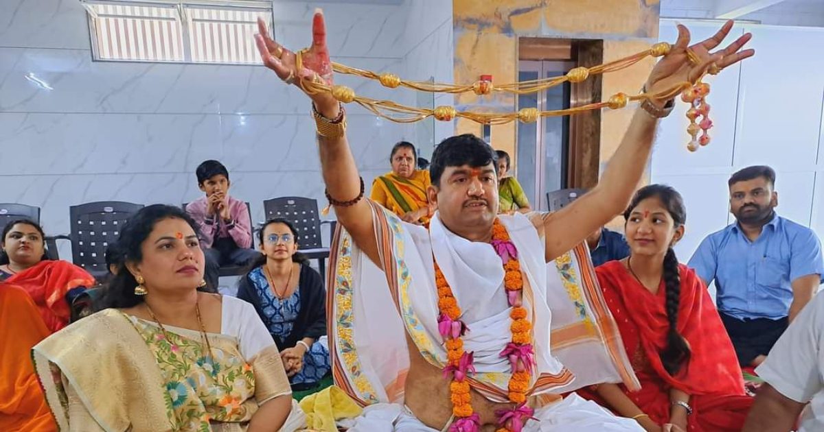 ब्राह्मण हूं सवा किलो सोने का जनेऊ पहनता हूं! किसने कहा पंडित गरीब होते ...