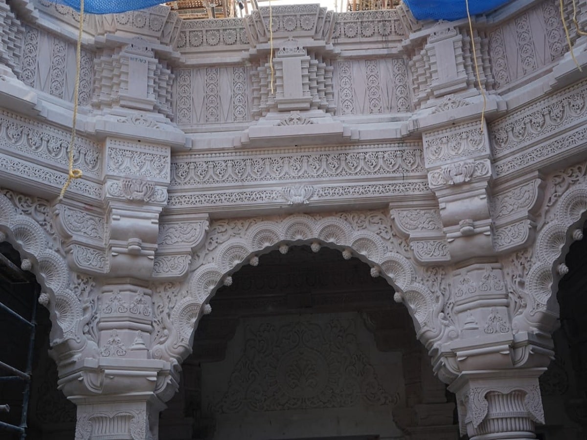 श्री राम जन्मभूमि मंदिर के सिंह द्वार, नृत्य मंडप और फर्श की फोटो हुईं ...