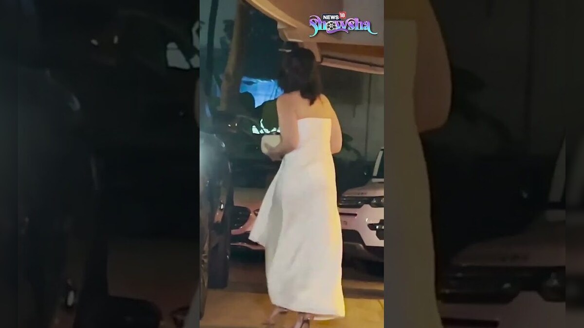 All-Girls Night Out For Kareena Kapoor, Karisma Kapoor And Amrita Arora! | #viral – News18 हिंदी