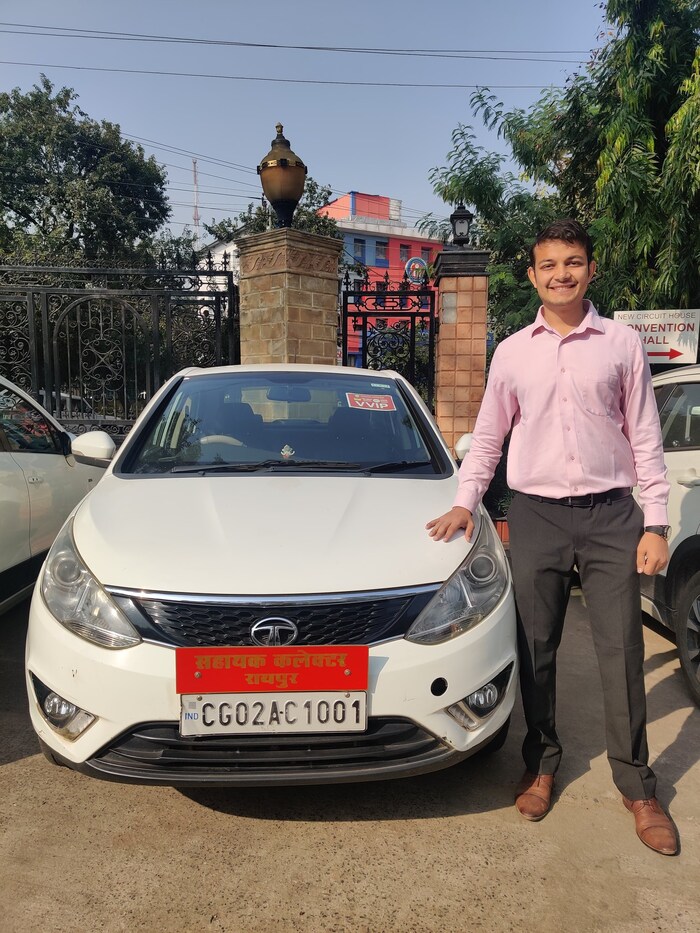 पहले IIT, फिर 3 बार मेन्स, 2 बार इंटरव्यू क्लियर कर बने IAS, जानें कैसे ...