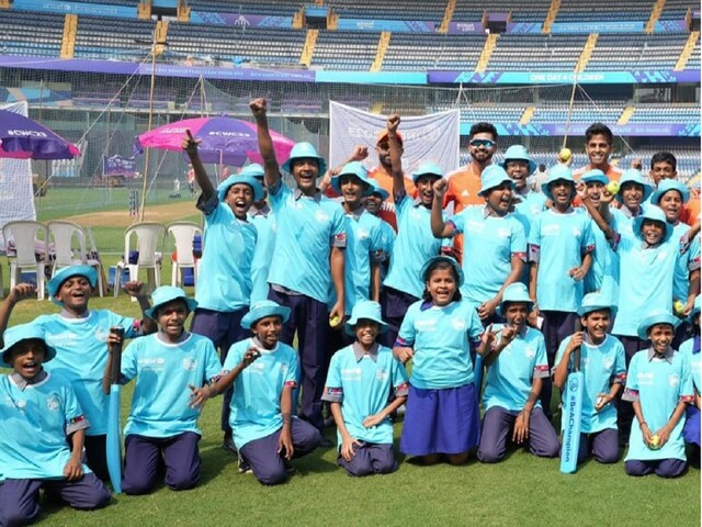 Cricket 4 Good: भारत और श्रीलंका के क्रिकेटरों संग खेले स्कूली बच्चे ...