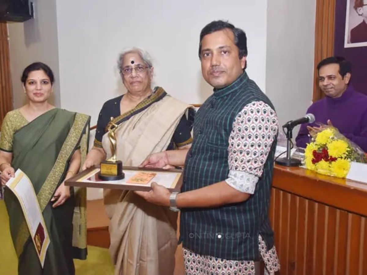 राजेश सिंह और प्रियंका शर्मा 'वीरेन्द्र नारायण जन्मशती सम्मान' से ...