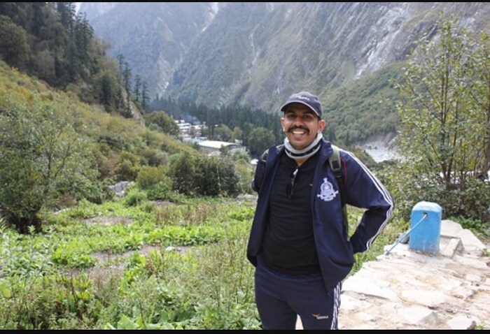 पिता बेचते थे चाय, बेटा 24 साल में बना IAS, बिना कोचिंग के पहली बार में ...