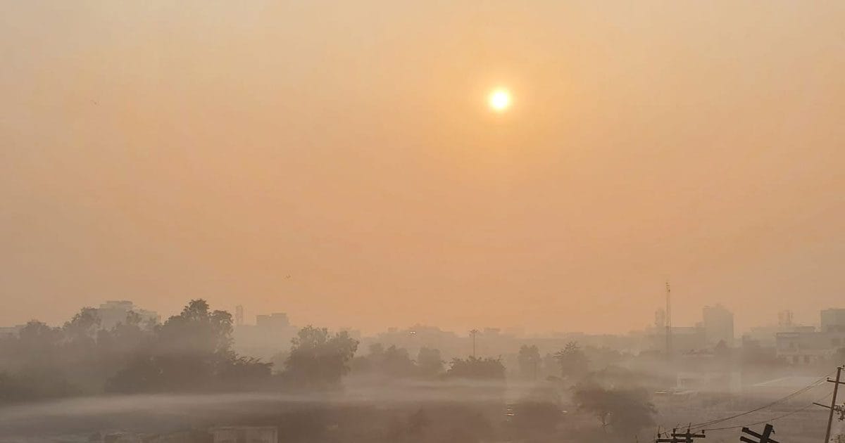 Noida Air Pollution: AQI लेवल 460 के पार, GRAP-4 लागू, WFH समेत लागू ...