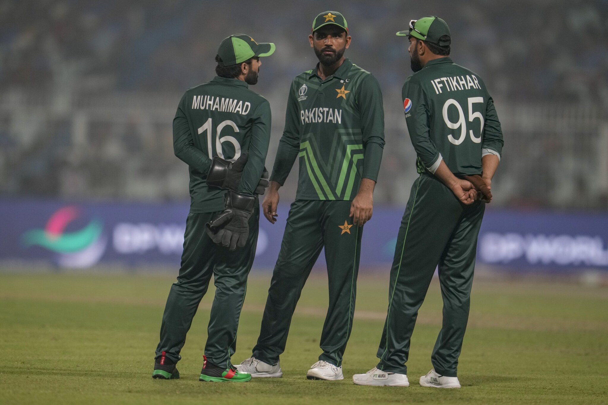 बाबर आजम की 5 गलती पाकिस्तान पर पड़ी भारी, अब कप्तानी तक पर खतरा, टीम ...