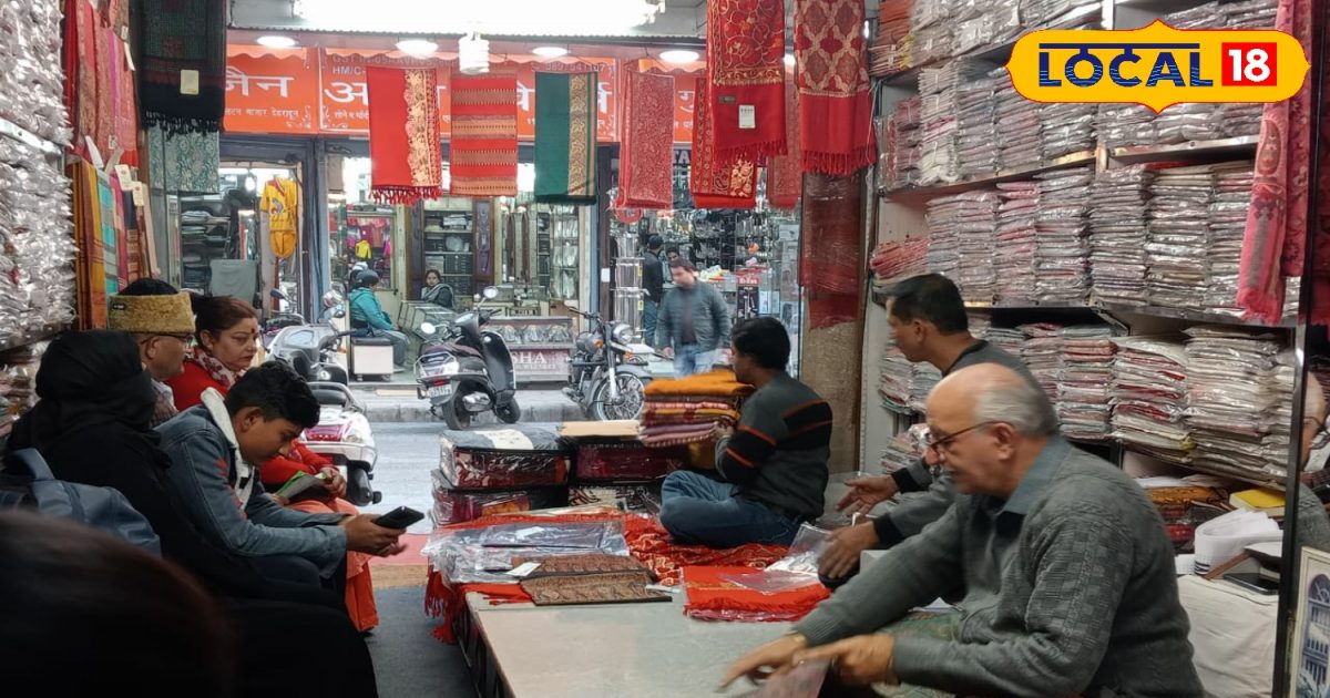 Khushiram kapoor and sons shop is famous for variety of premium shawl