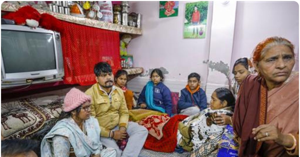 अंजलि के घर लौटने का इंतजार कर रही थी मां तभी रेखा ने कहा मुझे अब