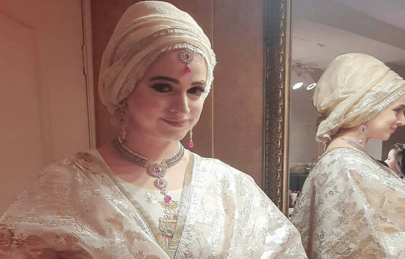 कौन है एक्ट्रेस नूर बुखारी? 5 शादियां की, फिल्में छोड़ राजनीति में की ...