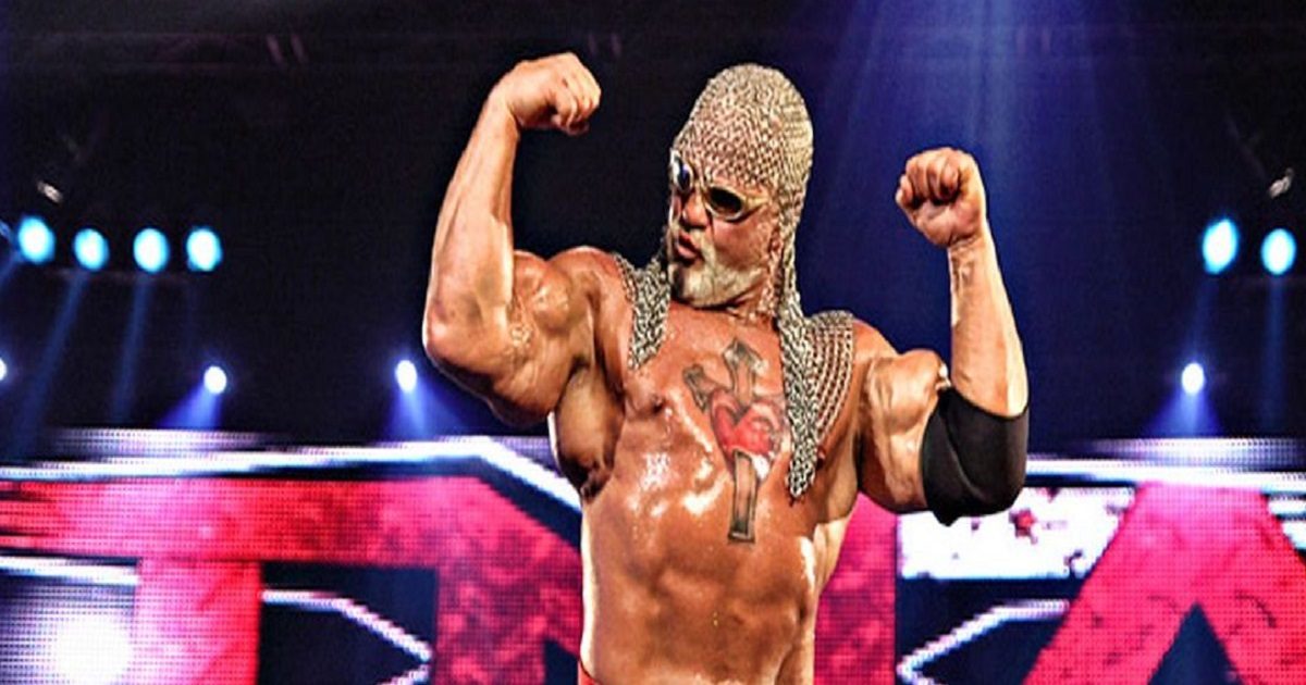 WWE: Tiger के साथ रिंग में हुई रेसलर की एंट्री, तो दर्शकों की हुई ...