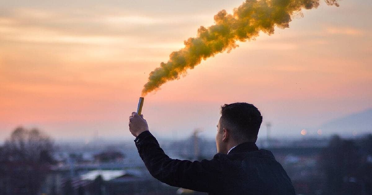 Explained what is yellow emitting smoke cans used in Parliament Lok ...