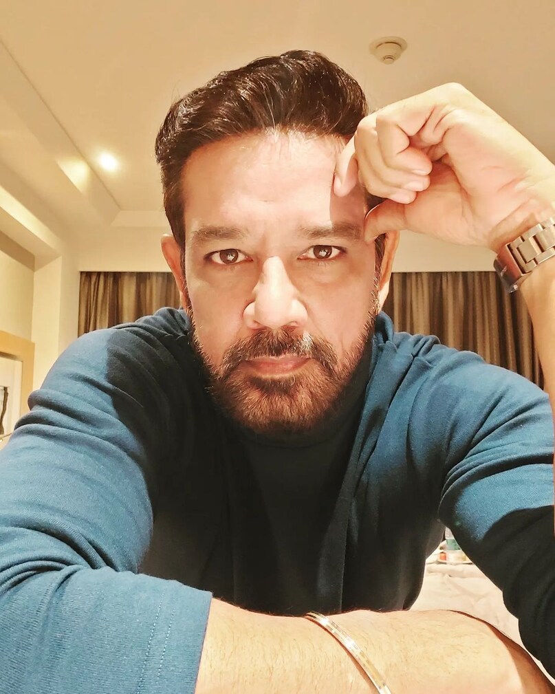 थिएटर से शुरू हुई लव स्टोरी, एक्टर ने मैरिड स्टारकिड के लिए तोड़ दी 11 ...