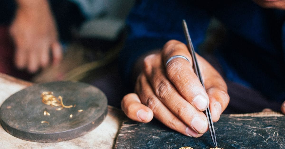 सोना असली है या नकली इसकी पहचान घर पर करें? एक्‍सपर्ट ने दिए टिप्‍स ...