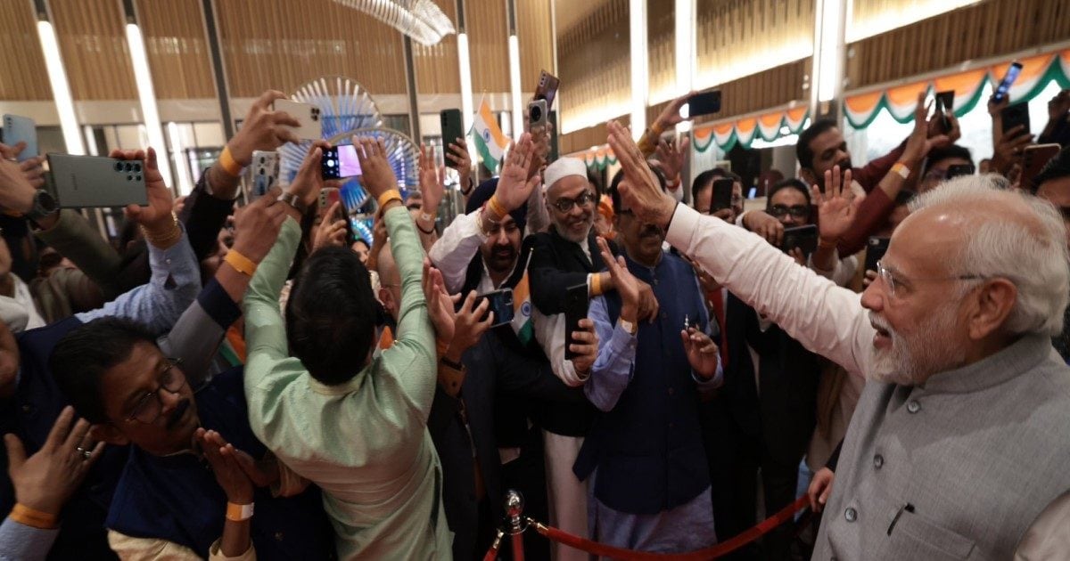 PM Modi Dubai UAE Visit Today for Attend COP28 Summit Indian Community ...